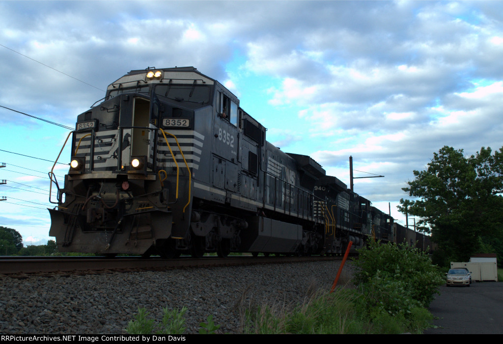 NS C40-8W 8352 leads 513